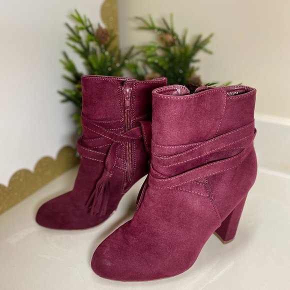 Laundry By Shelli Segal | Shoes | Burgundy Block Heel Boots With Tie ...